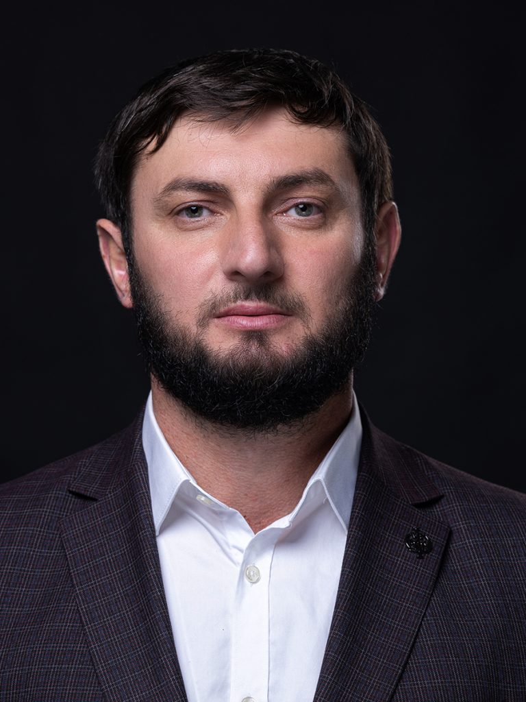 Сулейман Ахмадов. Актер — Чеченский государственный академический театр им.Х.Нурадилова